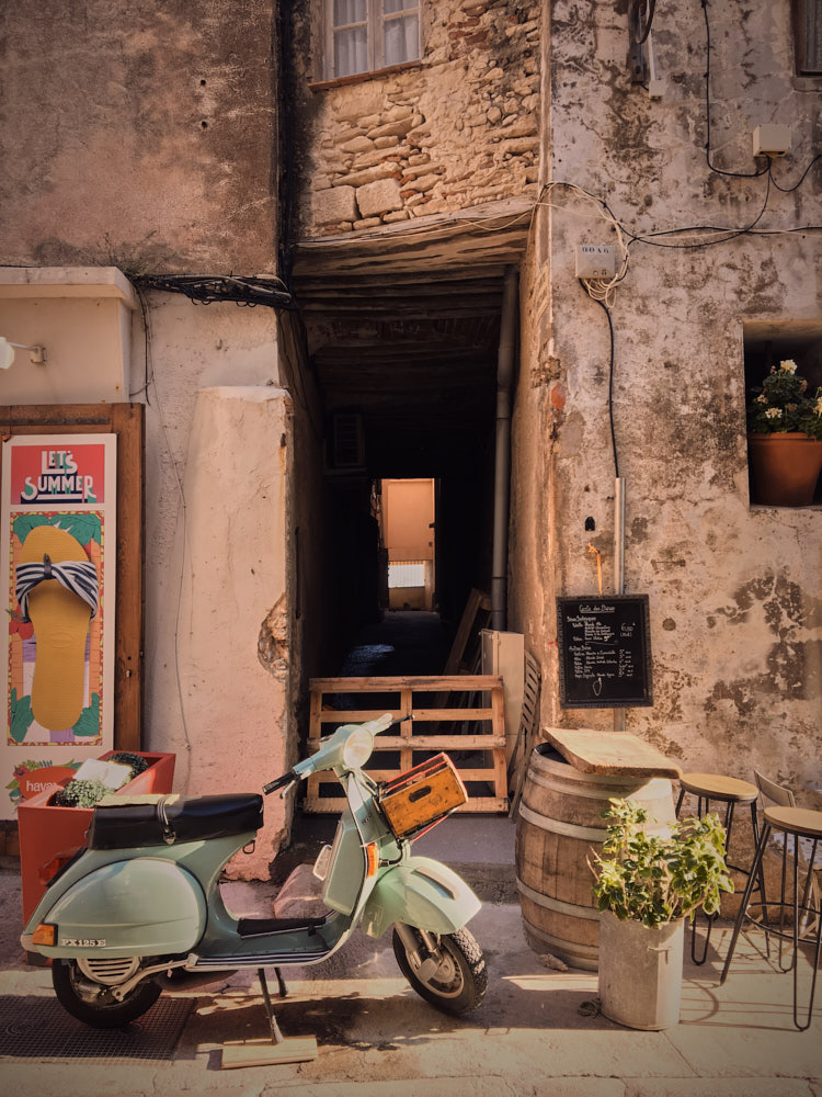 bonifacio – Explore Borders